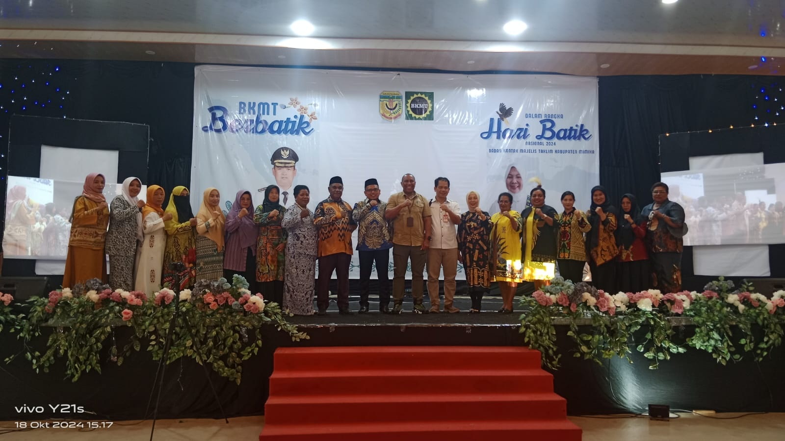 BKMT Mimika Gelar Fashion Show Batik Papua - Timika eXpress